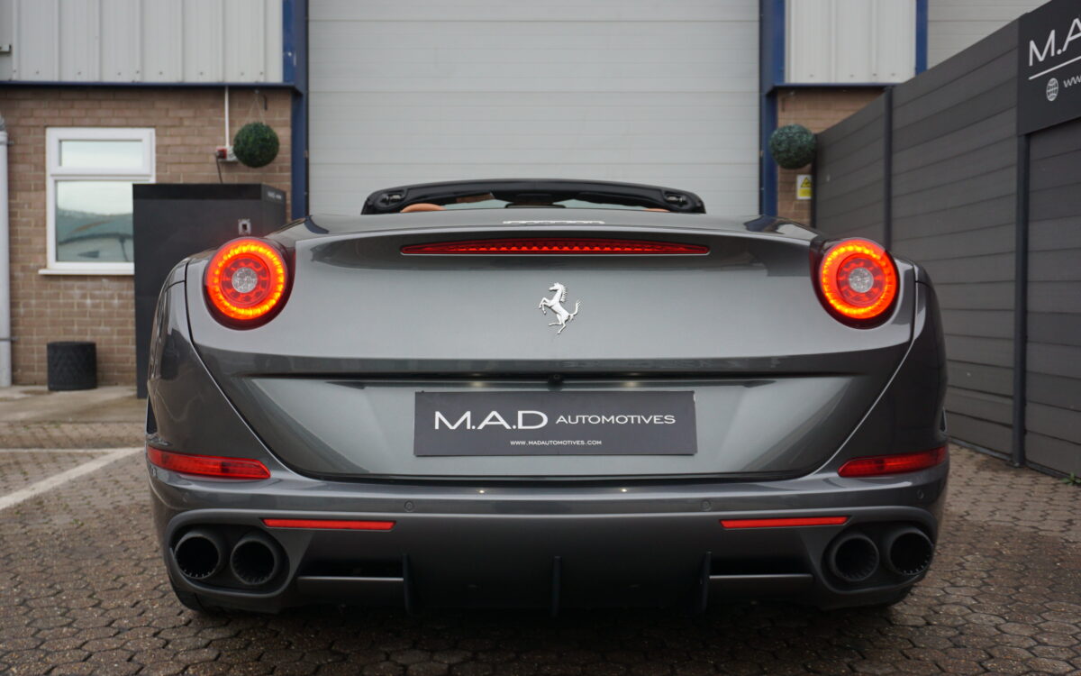 2016 (16) Ferrari California T Handling Speciale (HS) - MAD Automotives